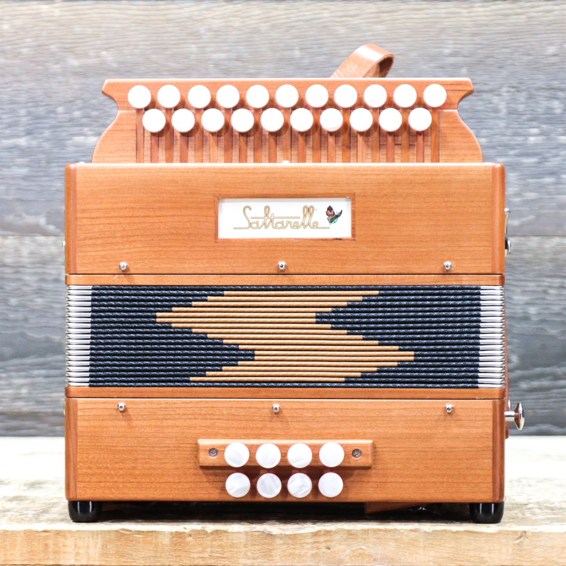 SALTARELLE LE BOUËBE 21 TREBLE BUTTONS 8 BASSES G/C DIATONIC ACCORDION ...